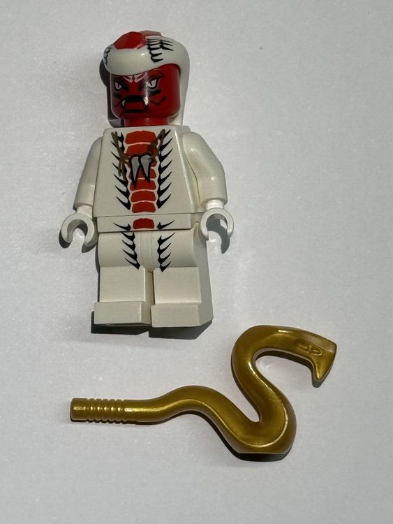 Lego Ninjago Figur - Slithra - mit Zubehör (Gebraucht) in Rheinfelden ...