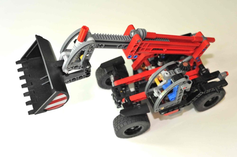 LegoTechnik Hebe-Bagger (Gebraucht) in Schwerzenbach für CHF 19 – mit ...