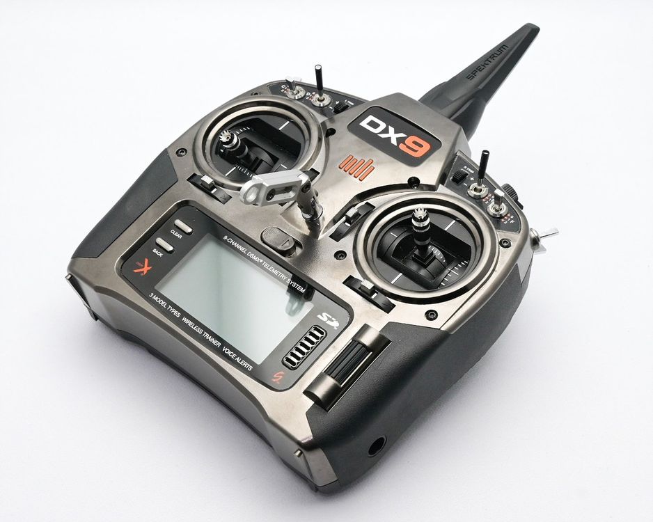Spektrum DX9 DSMX Sender (mit neuem Senderakku) (Gebraucht) in Aarburg ...