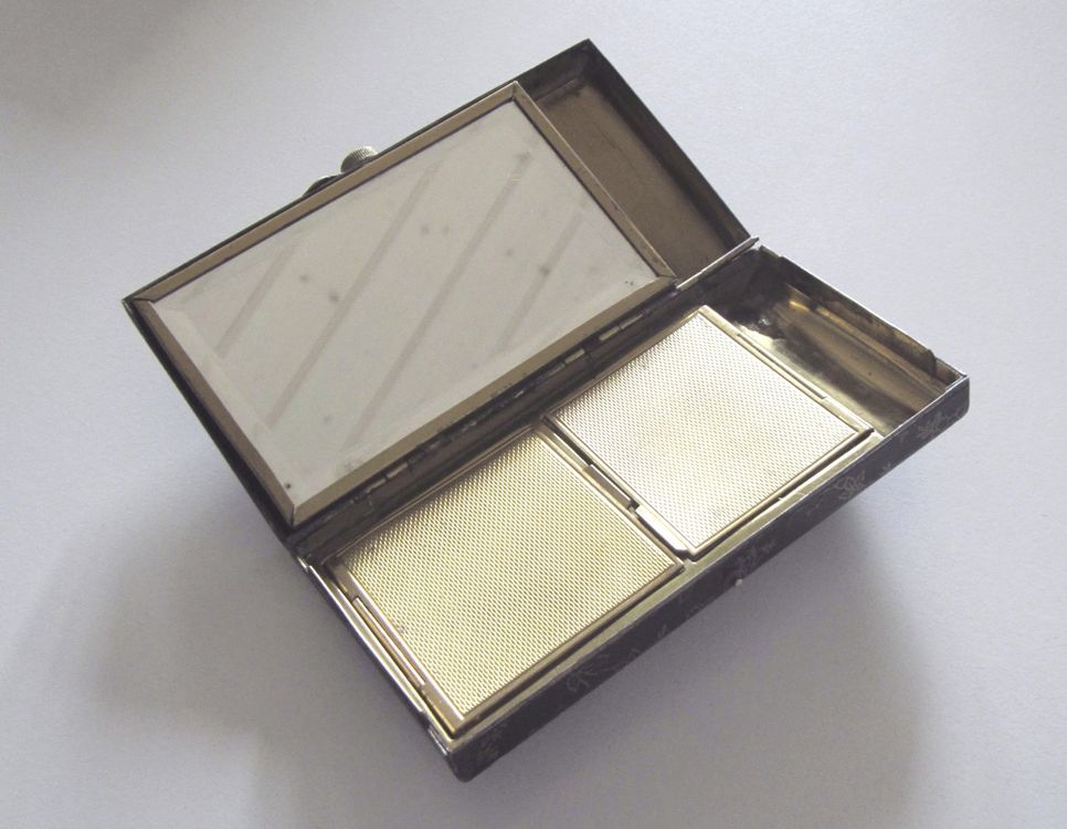 Zigarettenetui kombiniert mit Schminkteil | Kaufen auf Ricardo