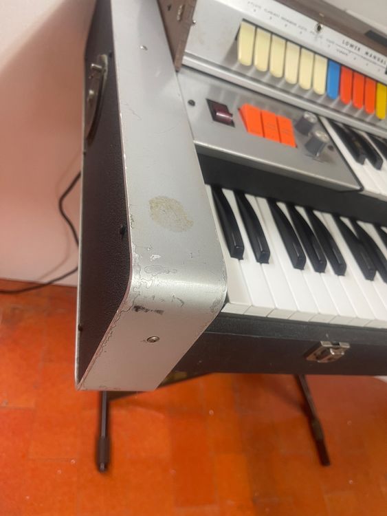 Orgel Farfisa VIP 255 defekt (Defekt) in Dänikon ZH für CHF 1 – nur ...