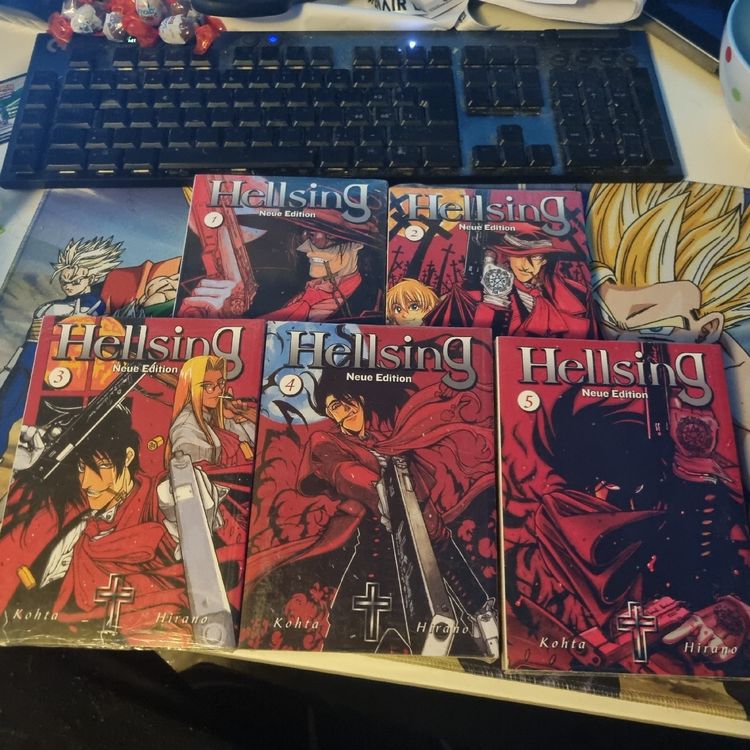 5 Hellsing Neue Edition Mangas 1-5 OVP (Neu und originalverpackt) in ilanz für CHF 31.5 – mit ...