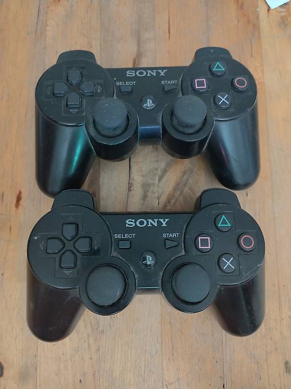 2 Playstation Controller Dualshock 3 (Gebraucht) in Leuggern für CHF 49 ...