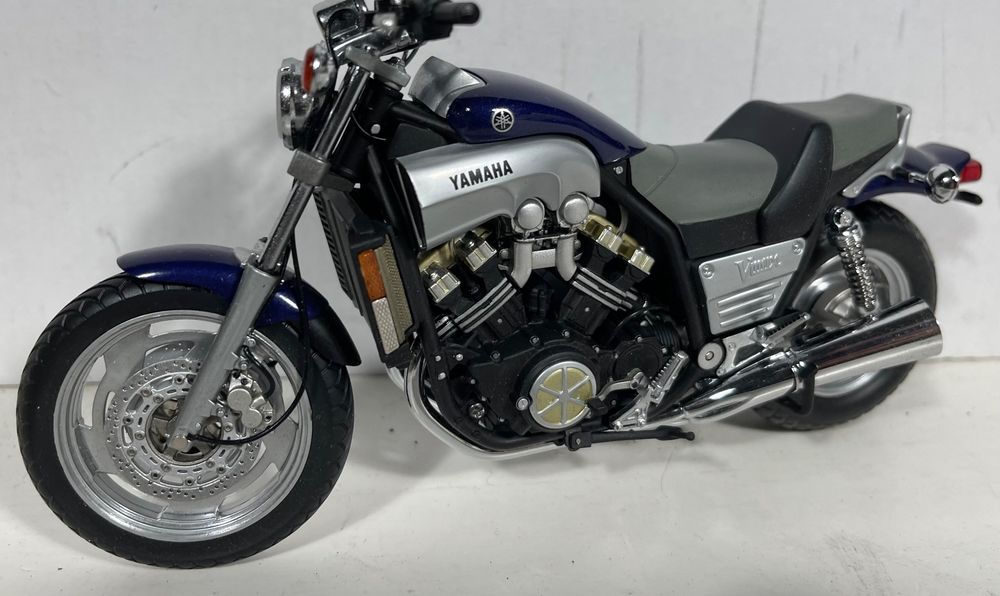 Vintage Minichamps 1:12 Yamaha Vmax 1993 blue 122167300 Ovp | Kaufen ...