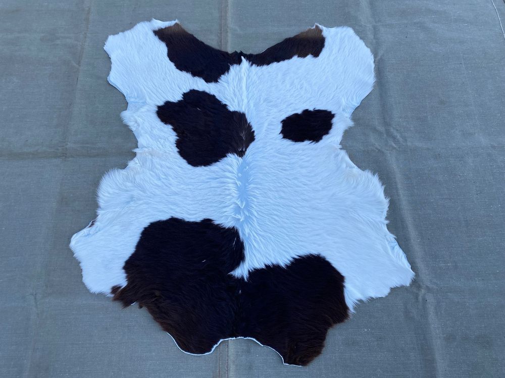 schöne gegerbtes Kalbfell (Gebraucht) in Feldbach für CHF 79 – mit ...