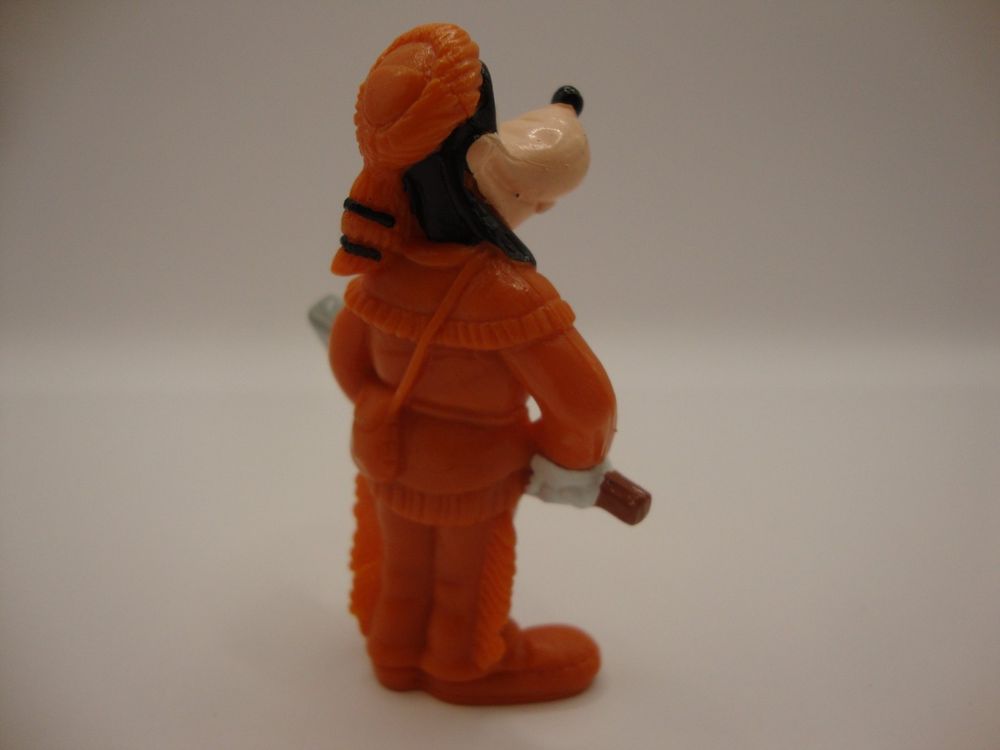 GOOFY ALS TRAPPER DISNEY CHINA 7CM (Gebraucht) in Basel für CHF 6 – mit ...
