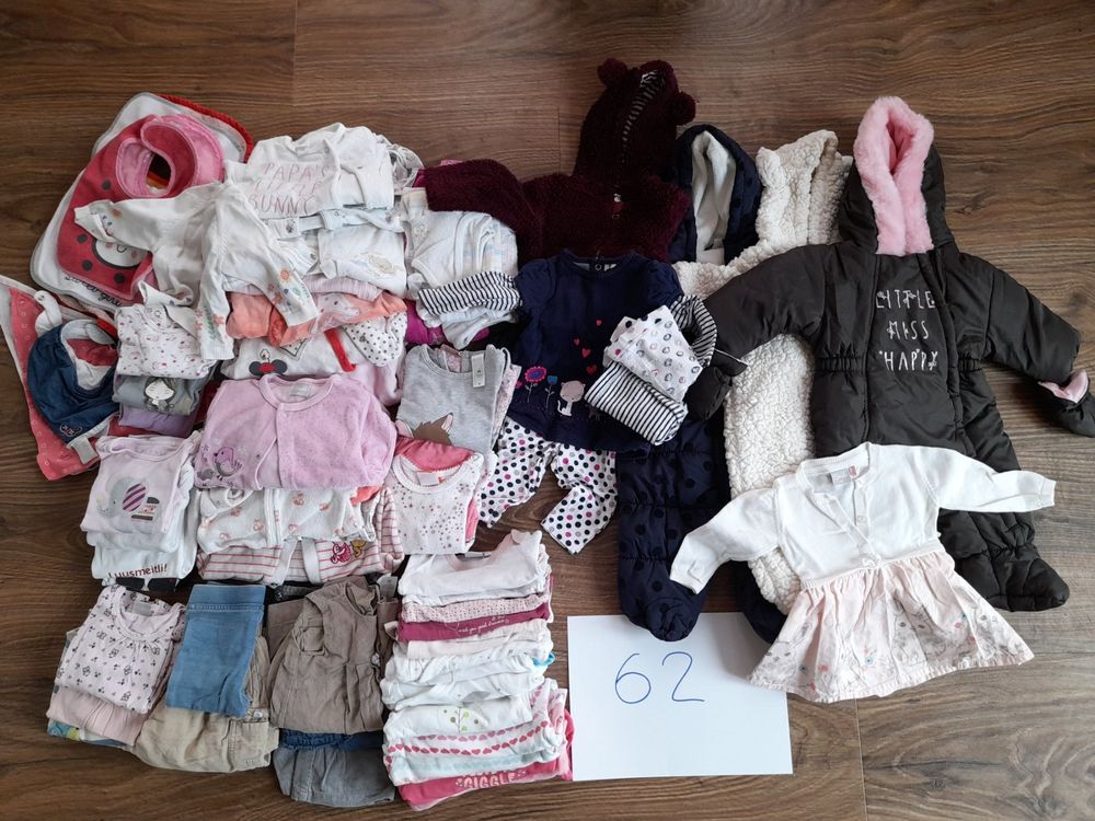 Kleiderpacket Mädchen Gr. 62 (Gebraucht) in Brittnau für CHF 70 – mit Lieferung auf Ricardo kaufen