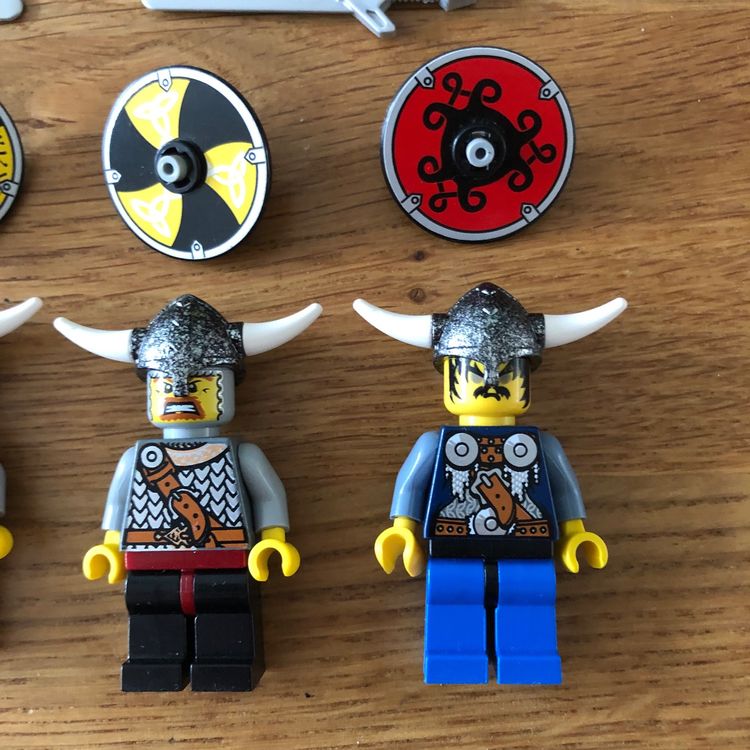 Lego Wikinger / Vikings Minifiguren Konvolut inkl. Schilder | Kaufen ...