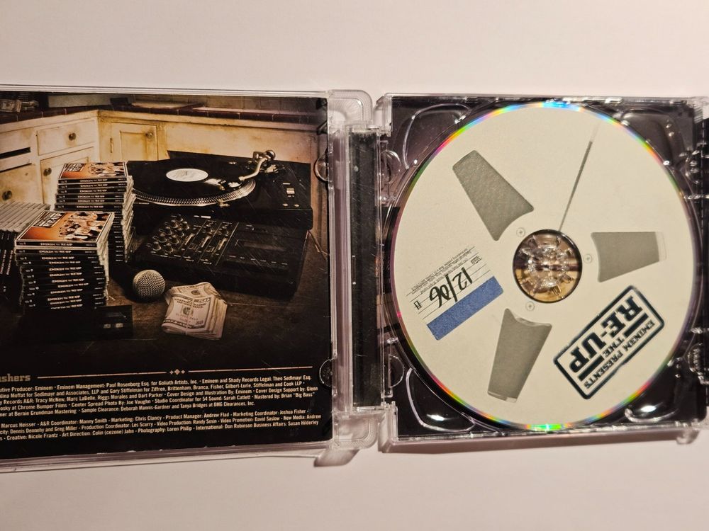 Eminem presents the RE-UP CD | Kaufen auf Ricardo