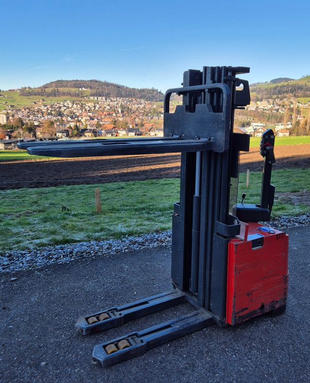 Deichselstapler, Ameise LINDE 4.2 m Hubhöhe & INITIALHUB (Gebraucht) in ...