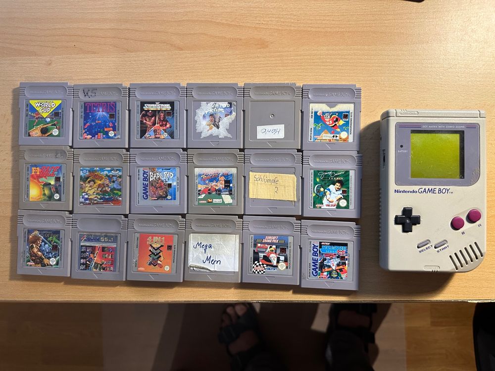 Nintendo GameBoy mit 18 Spielen - funktionstüchtig (Gebraucht) in für ...