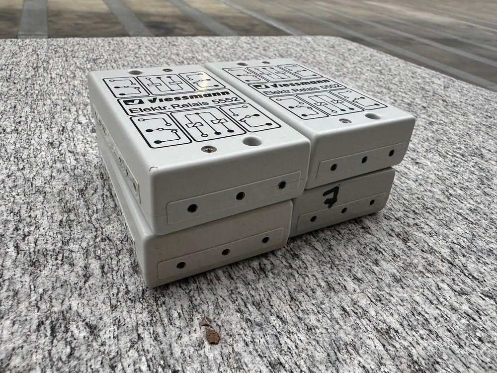 Viessmann 5552 Elektronisches Relais 2 x 2UM (Gebraucht) in Chiasso für ...