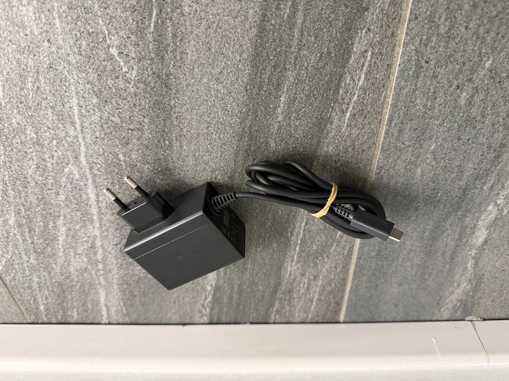 Nintendo Switch Official AC Adapter (Gebraucht) in Lugano für CHF 20 ...