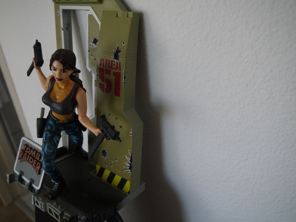 Tomb Raider -AREA 51-Lara Croft Figur (Gebraucht) in Hagendorn für CHF ...