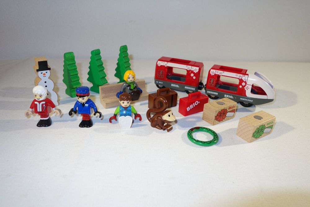 BRIO 33822 Adventskalender 2015 Set Weihnacht, Holzeisenbahn (Gebraucht ...