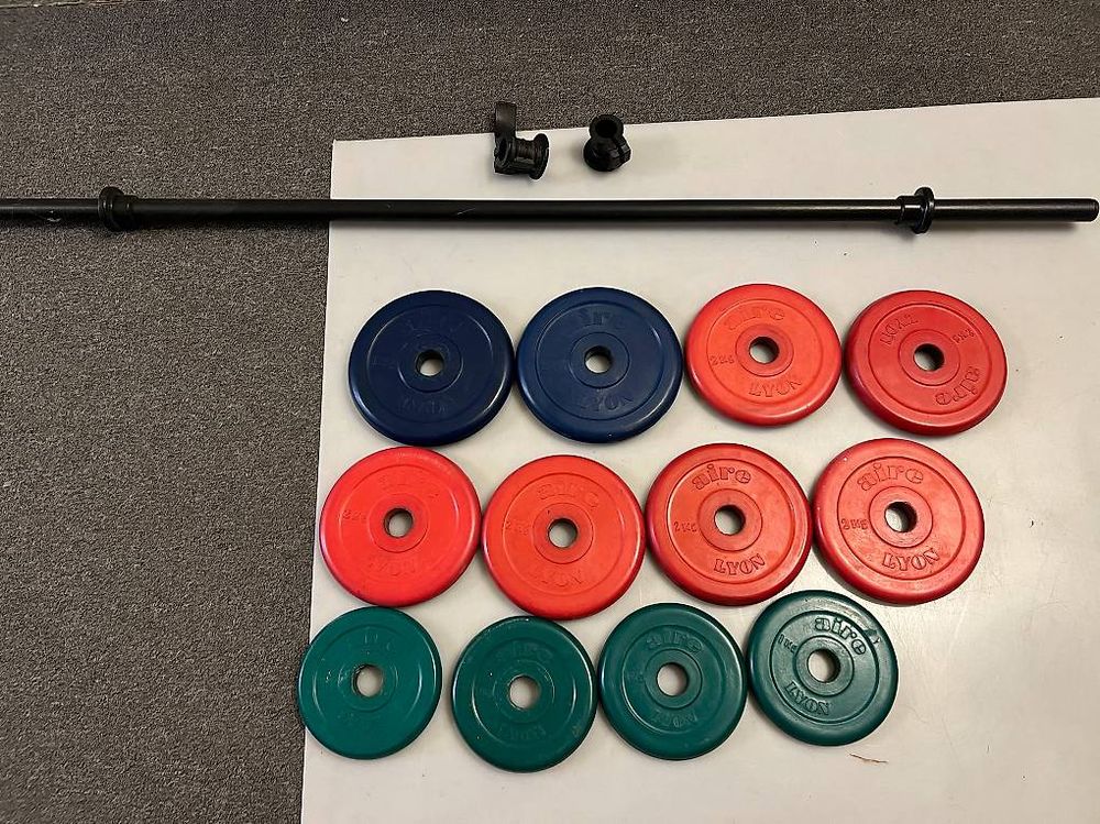 Bodypump Hantelseit mit 22kg Gewichtsscheiben gummiert (Gebraucht) in ...