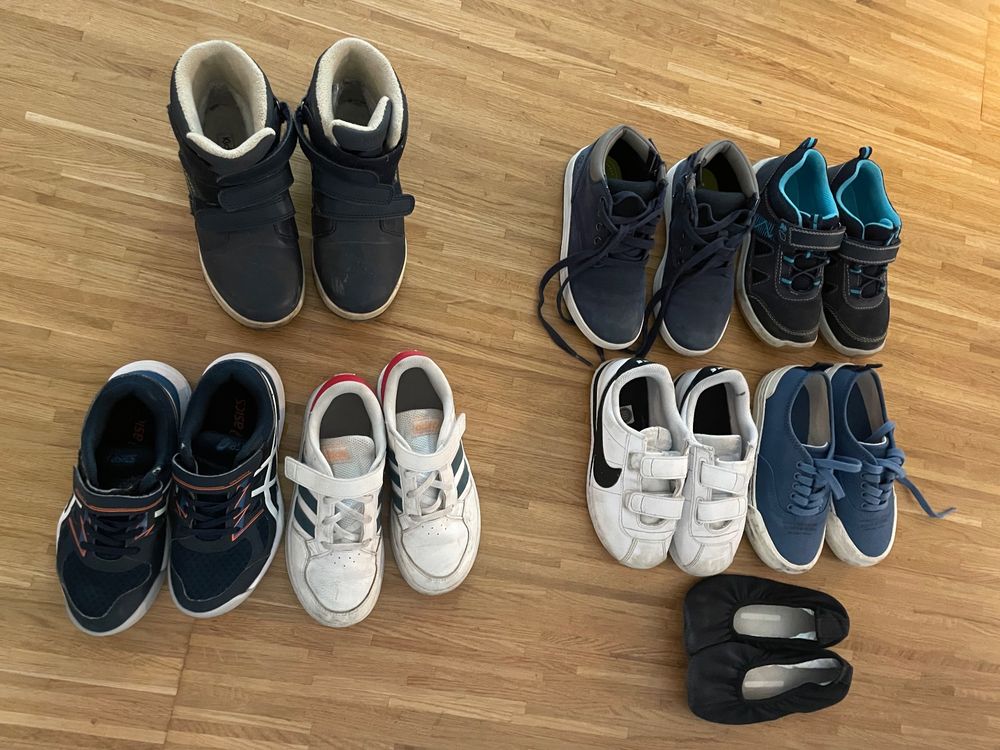 8 Paar Schuhe Gr. 31+32 (Gebraucht) in Zürich für CHF 30 – mit ...