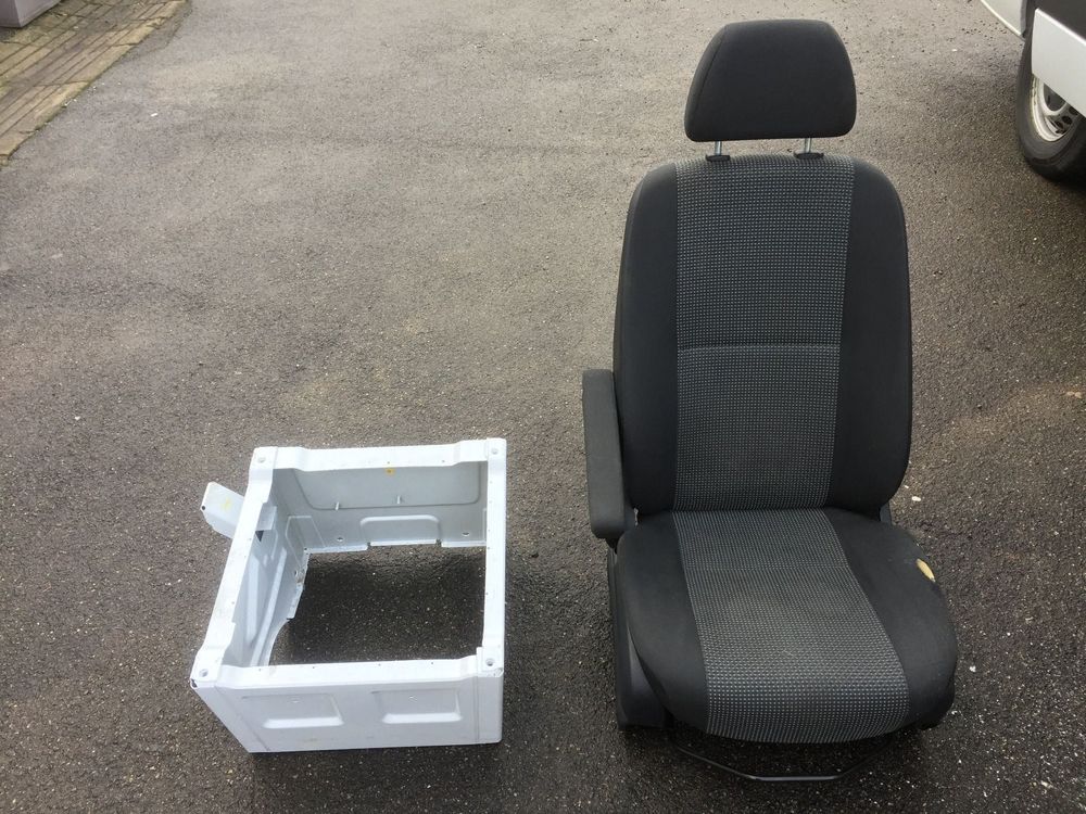 Sprinter Fahrersitz inkl. Sitzkonsole (Gebraucht) in Altnau für CHF 12 ...