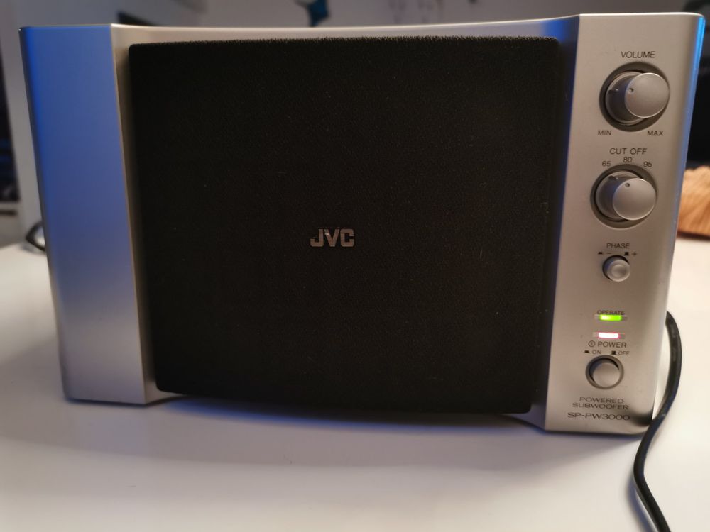 JVC SP-PW3000 Kompakt Aktiv Subwoofer | Kaufen auf Ricardo