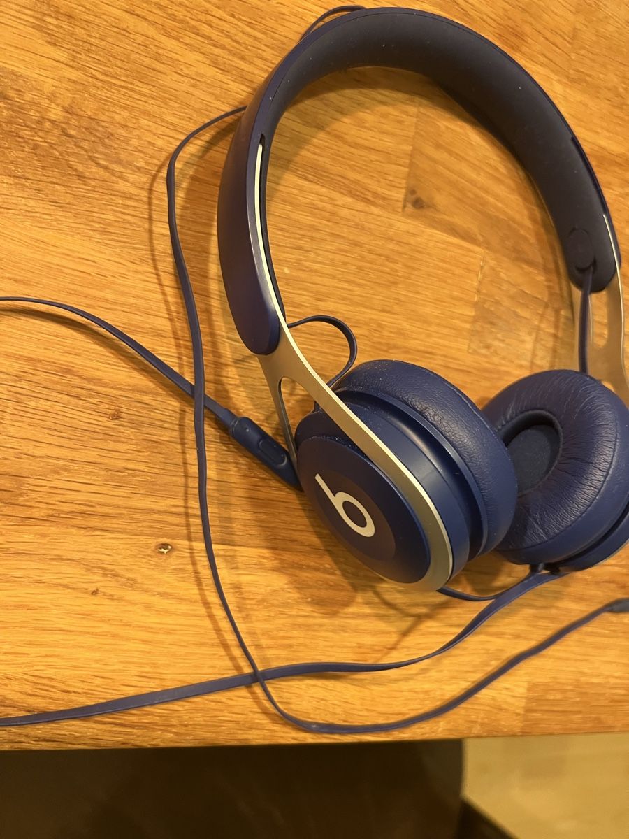 Beats EP Kopfhörer Blau Top Zustand für Musikgenuss! (Gebraucht) in ...