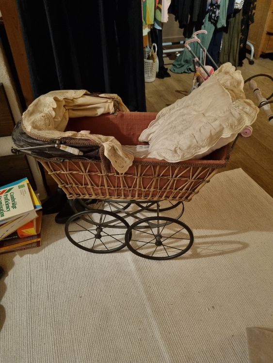 antiker Puppenwagen (Gebraucht) in Jonen für CHF 150 – nur Abholung auf Ricardo kaufen