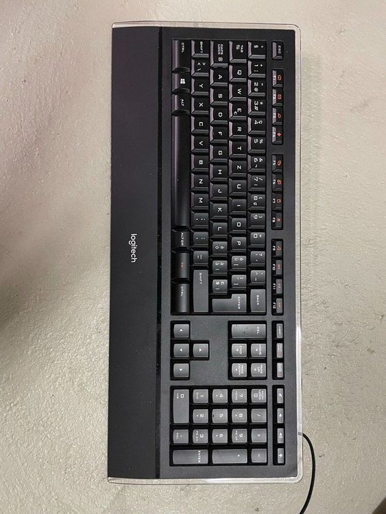 Logitech K740 Illuminated Tastatur - Neu | Kaufen auf Ricardo