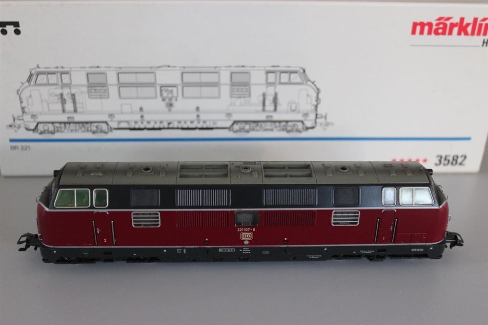 Märklin 3582 DB BR 221 AC-Analog (Gebraucht) in Basel für CHF 57 – mit ...