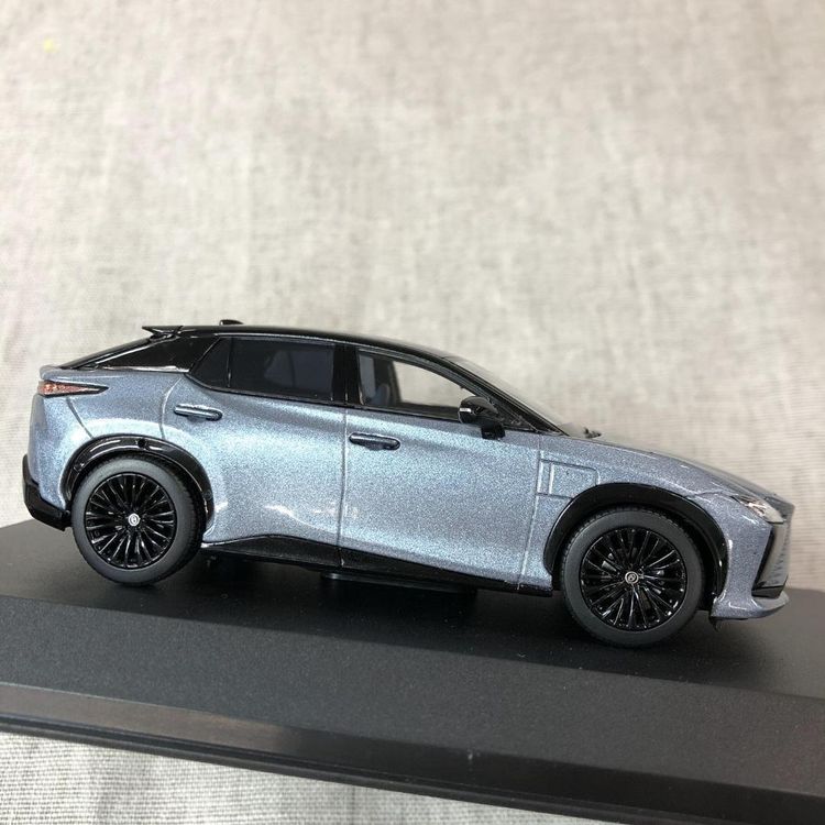 Lexus RZ 450e seit 2023 RHD Ether met. / schwarz 1:43 (Neu und ...