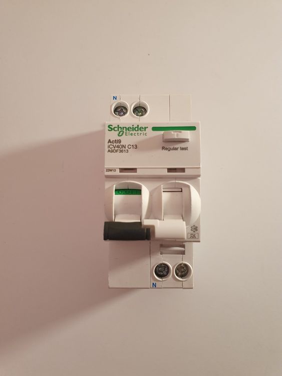 FI/LS 13A/30mA Acti9 iCV40N C13 Schneider Electric | Kaufen auf Ricardo