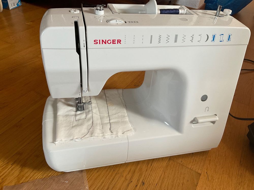 Singer Nähmaschine Modell 1105 (Gebraucht) in Hittnau für CHF 33 – mit ...