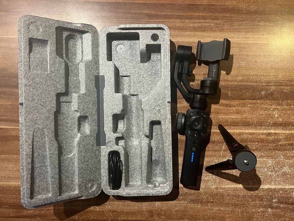 Zhiyun Smooth 4 Gimbal (Gebraucht) in Attiswil für CHF 26 – mit ...
