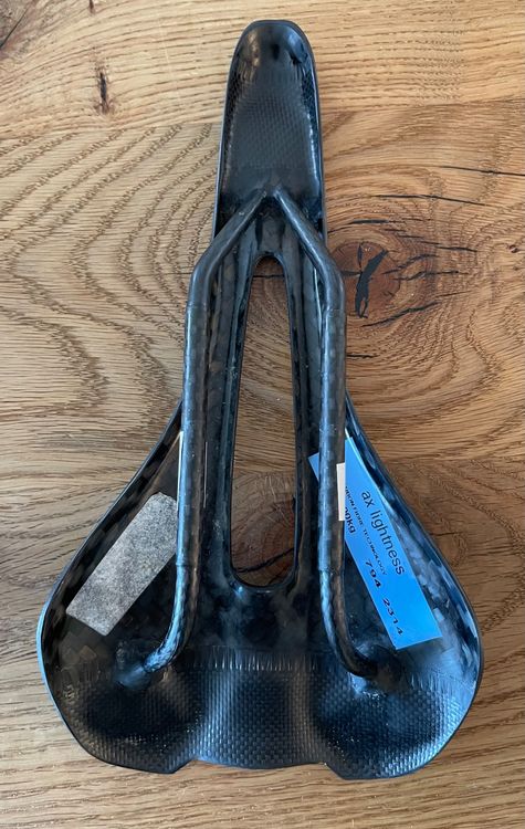 Carbon Rennvelo-Sattel ax-lightness Leaf I - nur 84 gramm! | Kaufen auf ...