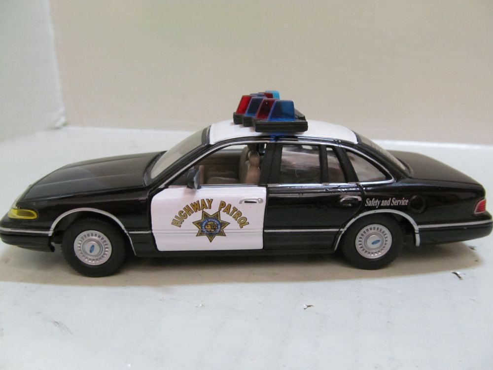 FORD CROWN VICTORIA HIGHWAY PATROL SAEFTY SERVICE (Neu (gemäss ...