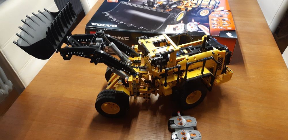 Lego Technic 42030 Volvo Radlader/trax | Kaufen auf Ricardo