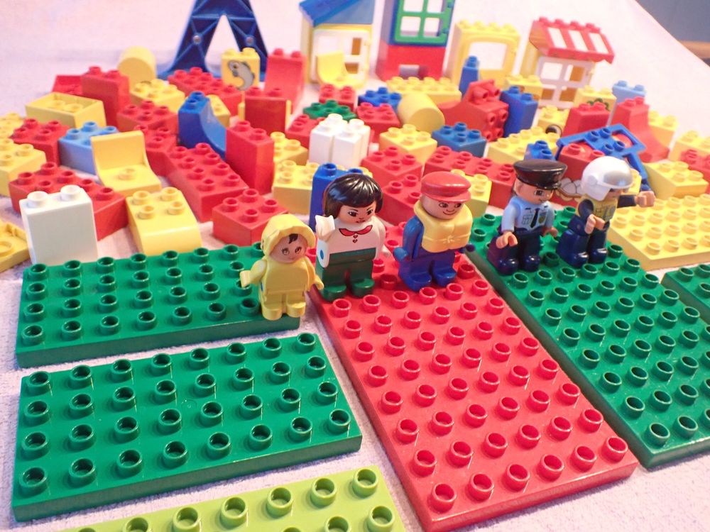 Lego DUPLO Figuren, Platten und viele Bausteine | Kaufen auf Ricardo