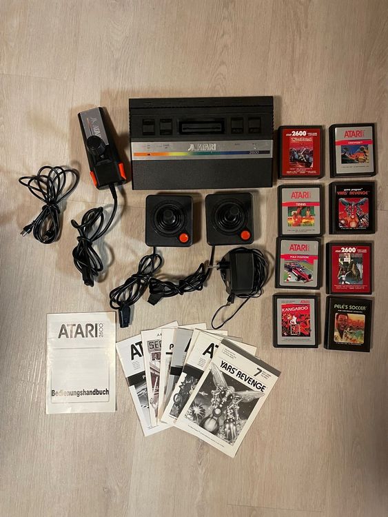 Atari 2600 console set + games + user manuals | Kaufen auf Ricardo