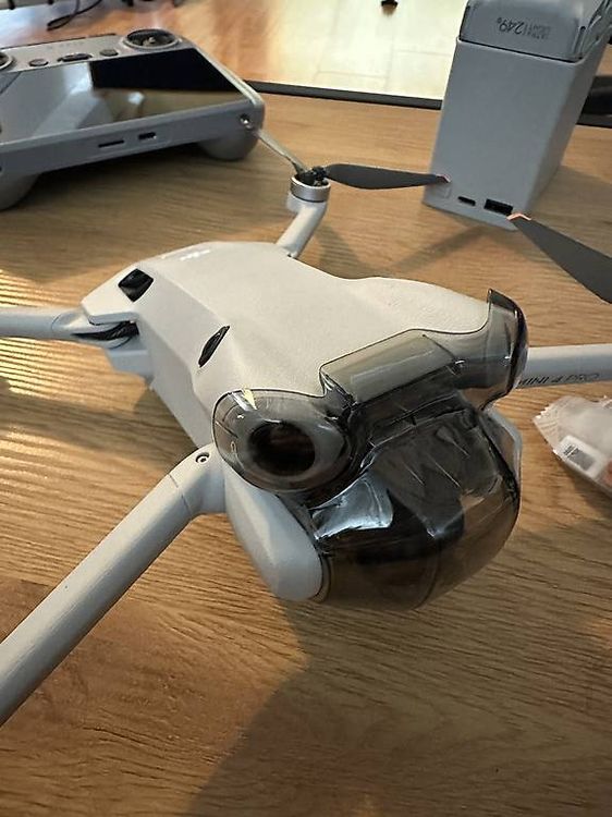 DJI Mini 4 Pro Fly More Combo mit Zubehör - Neuwertig (Gebraucht) in ...