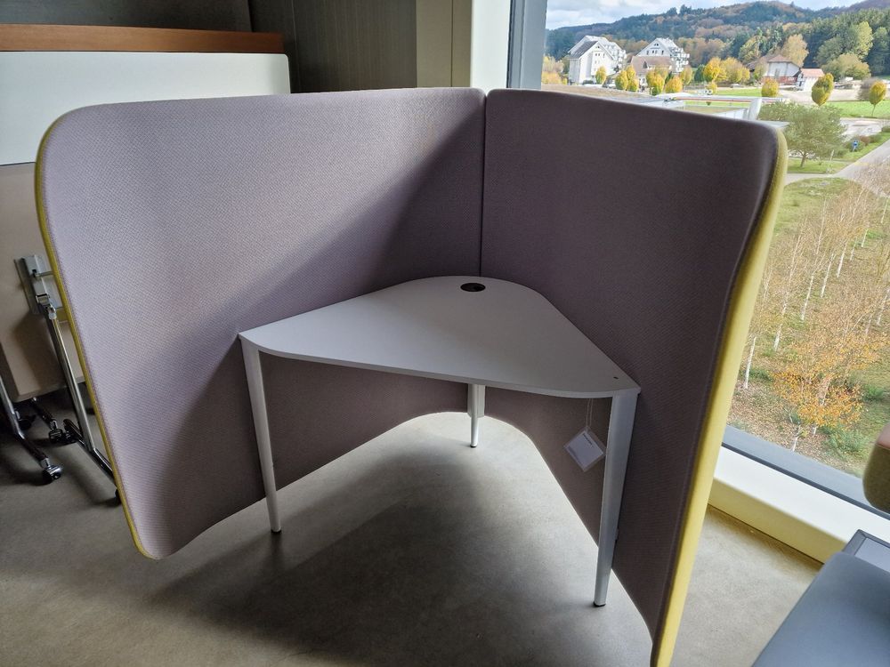 Brunner Cellular - Worktable / Arbeitstisch mit Panel (Neu (gemäss ...