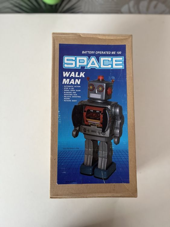 SPACE WALK MAN ROBOT VINTAGE SPACE TOY - (Gebraucht) in Meyrin für CHF ...