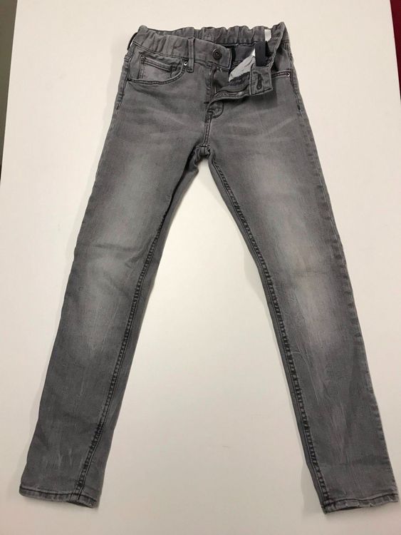 Jeans H&M 146 (Gebraucht) in Mägenwil für CHF 5 – mit Lieferung auf ...