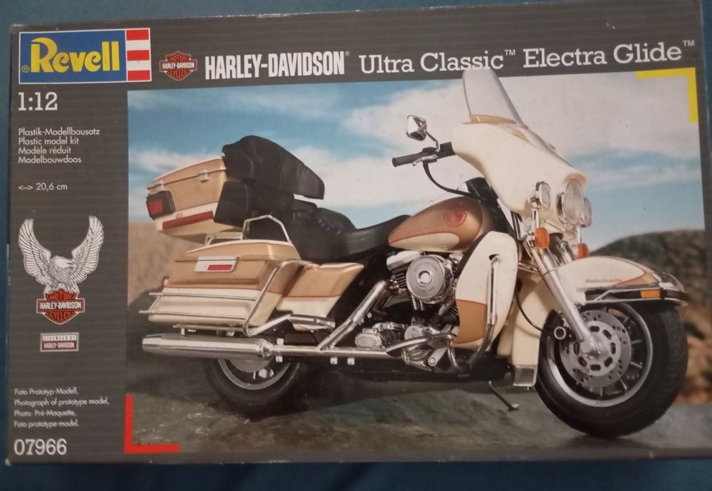 Revell Harley-Davidson Ultra Classic Electra Glide 1:12 | Kaufen auf ...