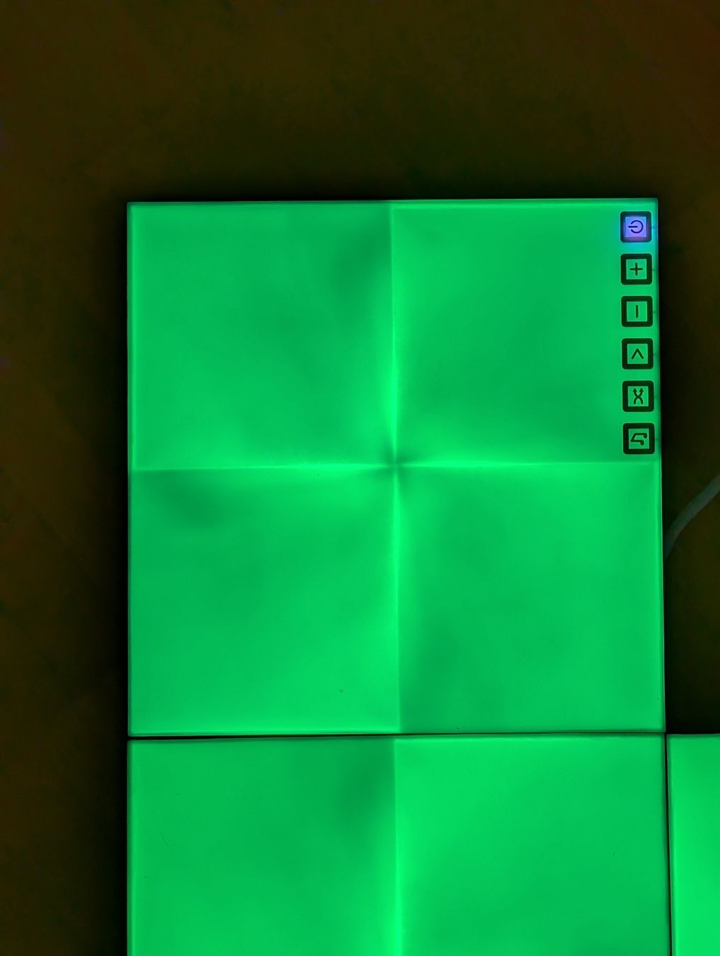 Nanoleaf Canvas Smart Kit, 9 kombinierbare Licht-Panele (Gebraucht) in ...