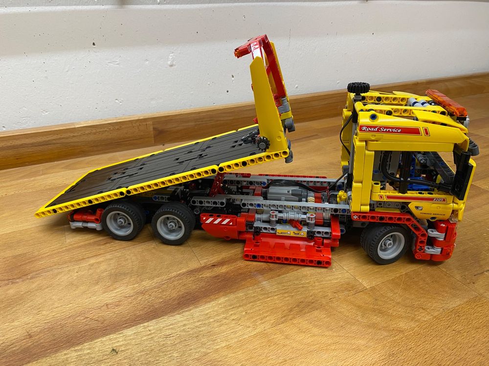 Lego Technic 8109 Tieflader / Flatbed Truck (Gebraucht) in Möhlin für ...