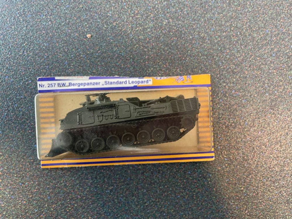 Roco Minitanks H0 panzer Z-257 Leopard Bergepanzer (Neu (gemäss ...
