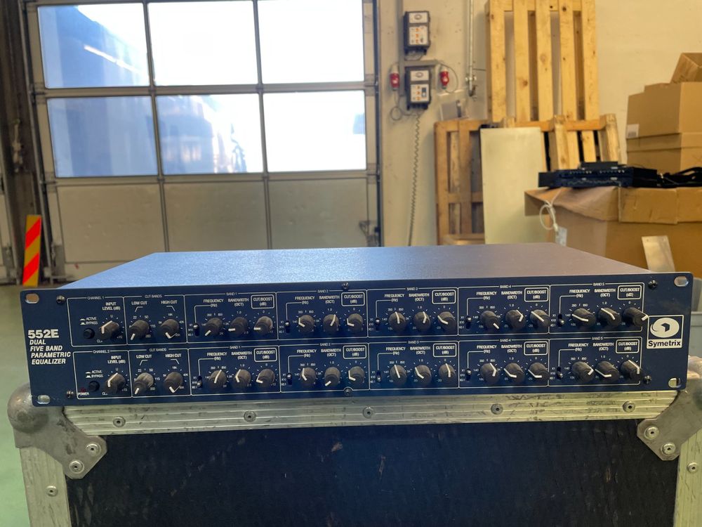 Symetrix 552E Dual Five Band Parametric Equalizer (Gebraucht) in ...