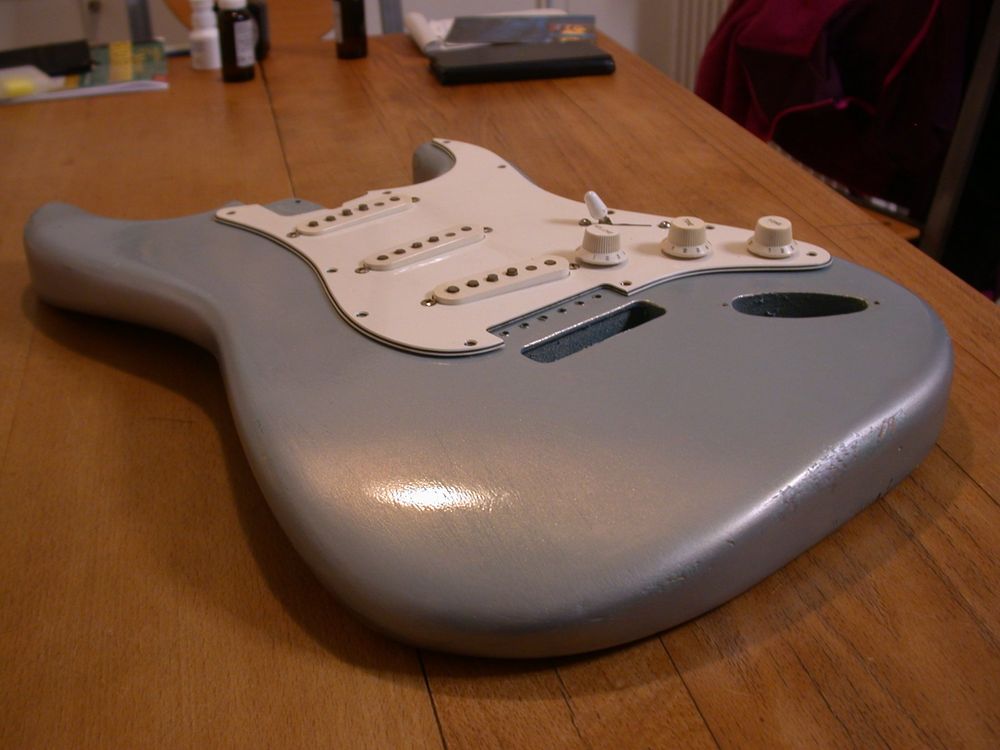 stratocaster body firemist silver metallic (no fender) (Gebraucht) in ...