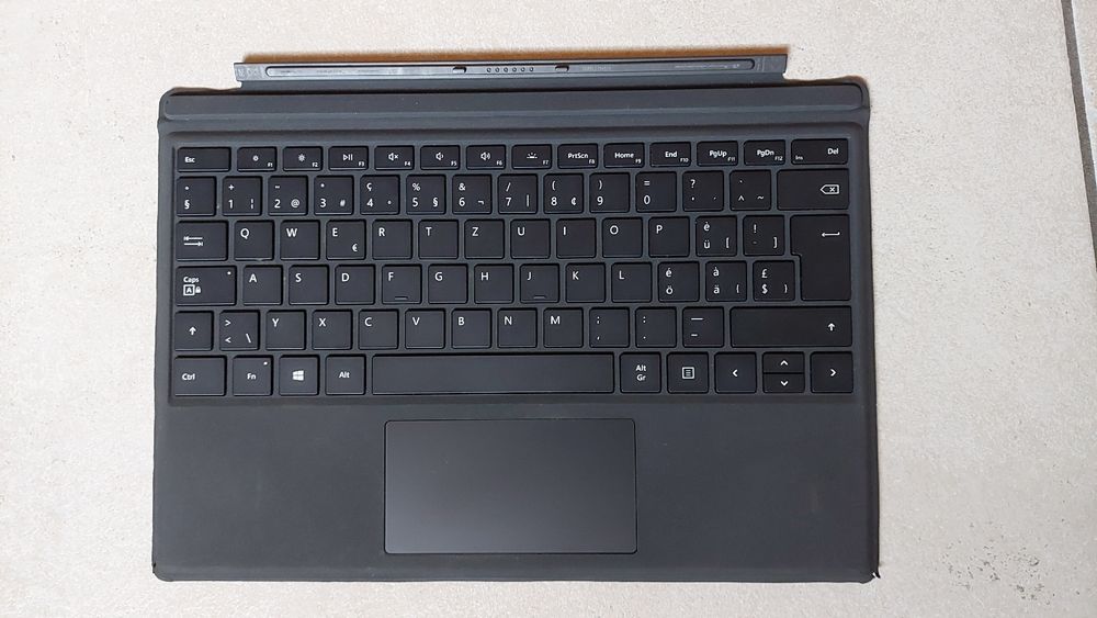 Microsoft Surface Keyboard Typ: 1725 (Gebraucht) in Menziken für CHF 48 ...