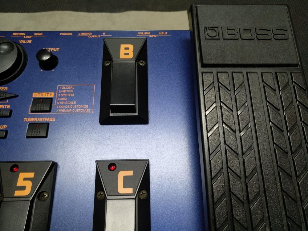 Boss GT5 Real Original Multieffects Pedalboard Made in Japan (Gebraucht ...