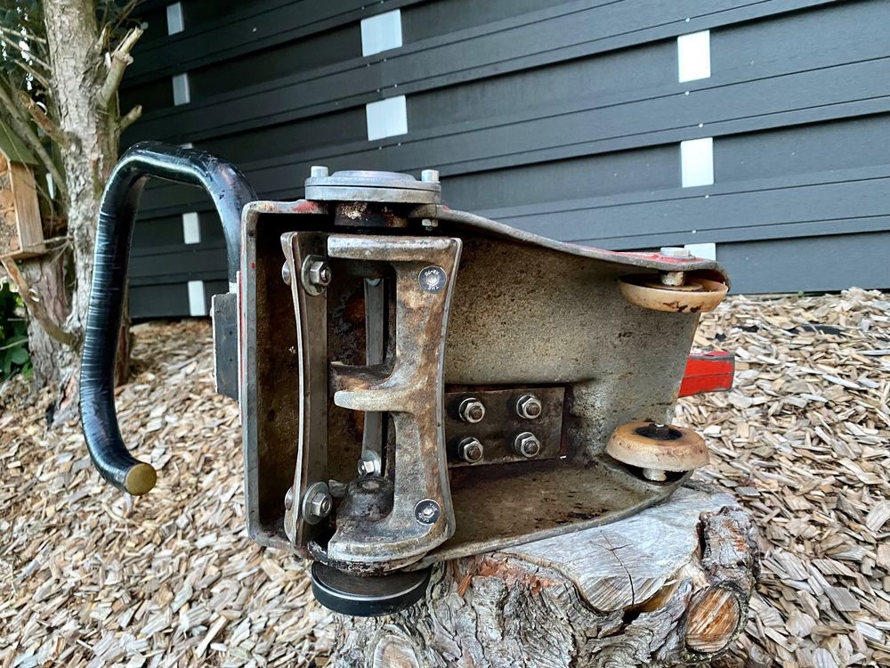 Biber Farros mit Jonsereds 90 Motorsäge Kettensäge Entrinder (Gebraucht ...