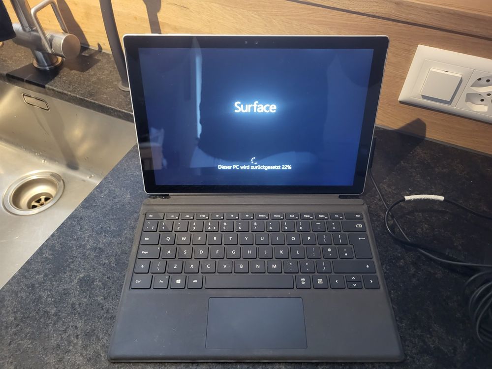 Surface Pro 4 (Gebraucht) in Andelfingen für CHF 96 – mit Lieferung auf Ricardo kaufen